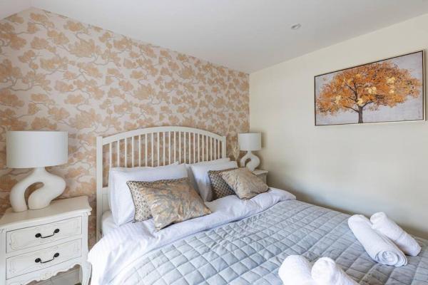 Flat In Guildford - Woking