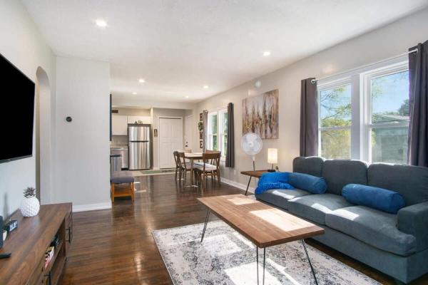 Gorgeous Notre Dame Get Away Comfy Beds Wifi Coffee Games - 南灣