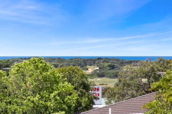 500 Metres To Beach Ocean Views Prestige Townhouse - Torquay