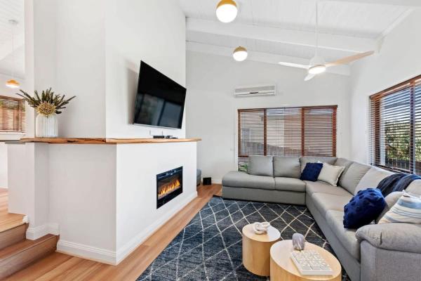 Sea Breeze Coastal Beach House Pet Friendly - Leopold