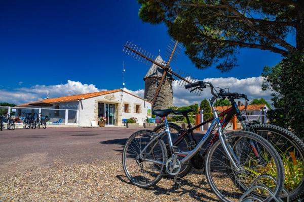 Camping Le Moulin De La Salle - Brem-sur-Mer