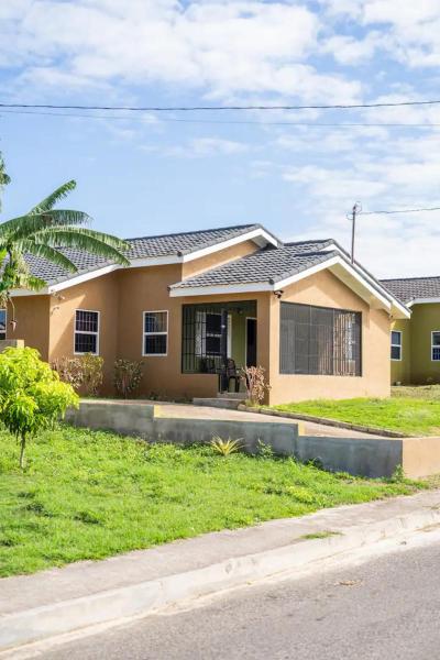 2 Bedroom Haven At Stonebrooks - Jamaica