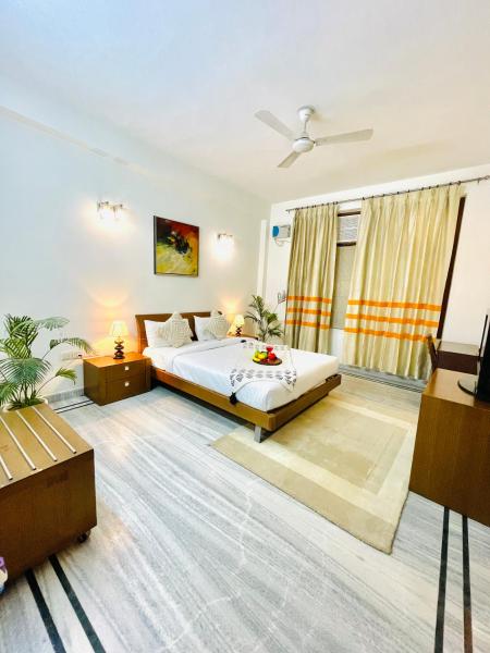 Bedchambers Serviced Apartments - Artemis Hospital - Delhi