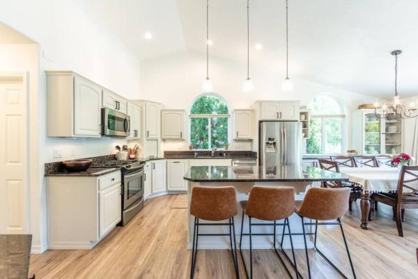 Big Family Getaway- Theater Room- Bbq- Play Room- Fire Pit - Coeur d'Alene, ID