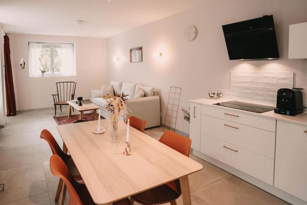 Maison Privée, 2 Ch. 6 Pers. 5 Min Gare, Parking - Doubs
