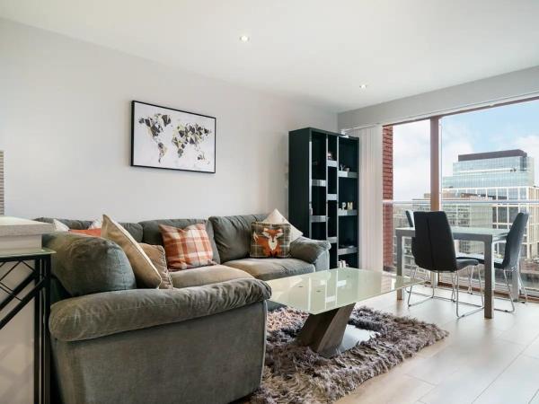 Pass The Keys City Centre Cityscape Sunset Views - Carrickfergus