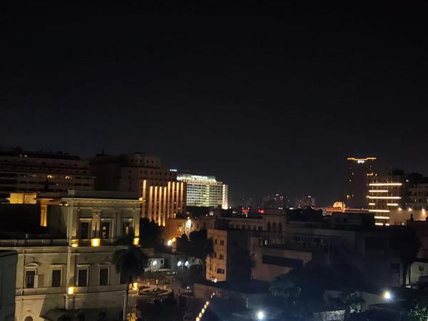 Premium King Bedroom In The Center Of Downtown - Le Caire