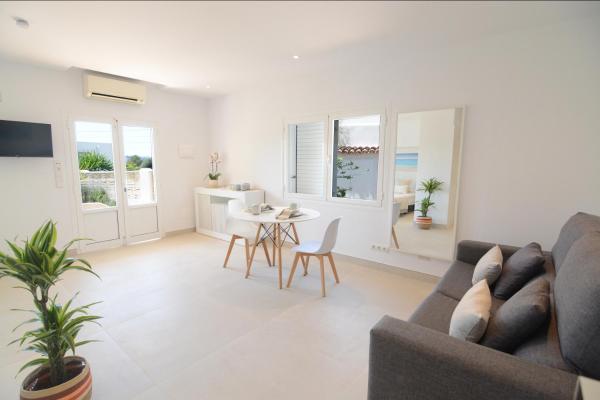 Nice And Quiet Apartments Located 100 Meters From The Beach - Ibiza