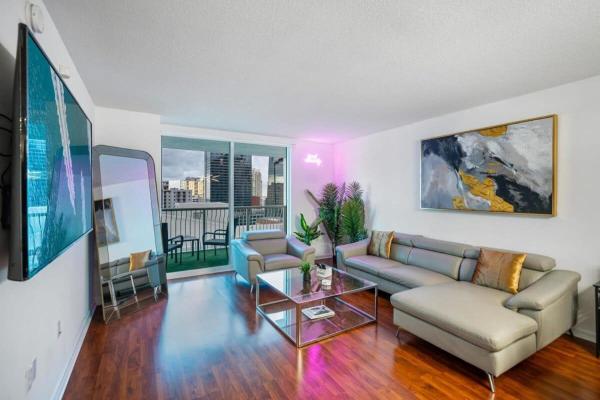 Modern Bayview Apartment In Brickell Bay - Miami