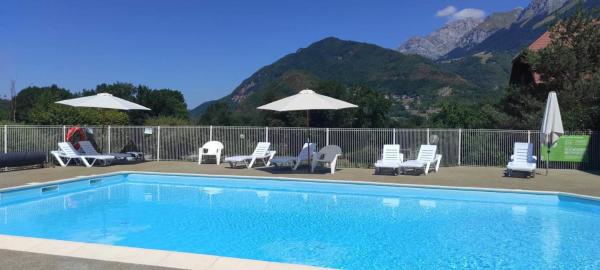 Cosy Du Birdie Logement 4 Pers Avec Piscine - Albertville