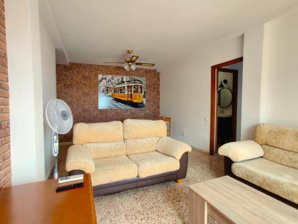 Piso Cerca Playa Con 2 Duchas Y 5 Aires Acondicionados - Almería