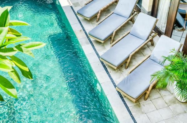 Virginia Villa 4br 5min Walk To Beach With Assistant Villa And Pick Up From Airport And Security - Bali