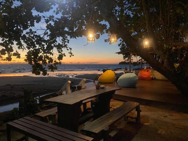 Coconut Lanta Resort @Klong Dow Beach - Ko Lanta District