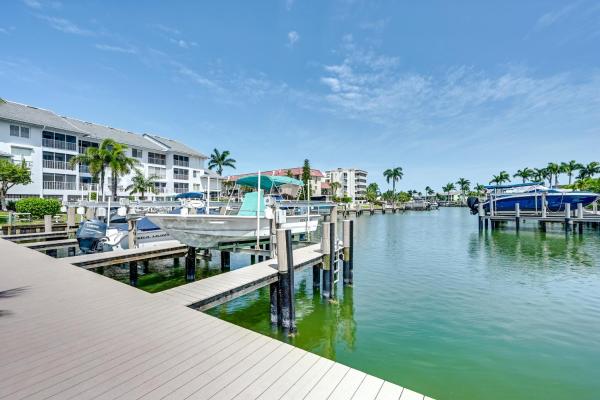 Waterfront Marco Island Condo Less Than Quarter Mi To Beach! - Marco Island, FL