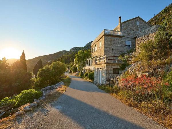 Apartments With Parking Space Maranovici, Mljet - 22339 - Mljet