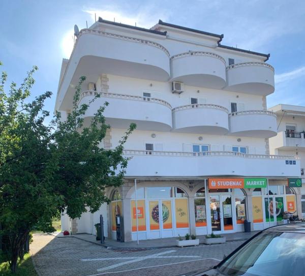 Apartments Nevistic - Podstrana