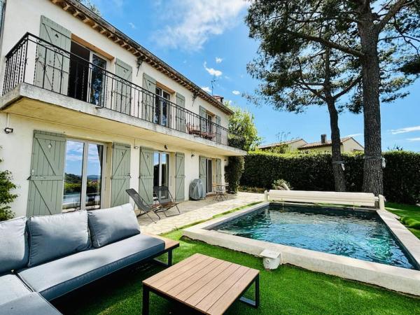 Bastide De Charme Sous Les Pins Avec Piscine - Carros