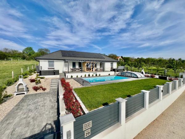 Silver Home Apartman "A" - Balatonalmádi