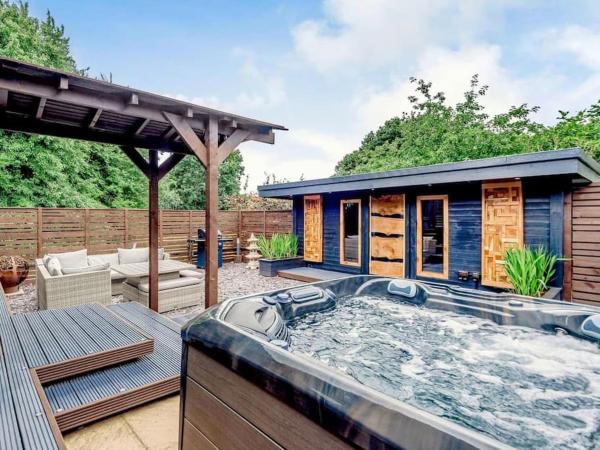 Orchard Retreat Staycation - Lincolnshire