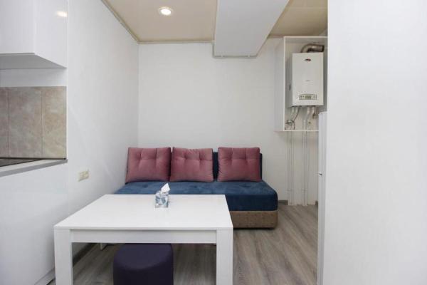 81. Appartaments In The Center Of Yerevan With A Balcony - Erivan