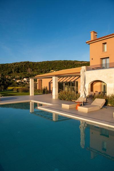 Reveli Suites - Cephalonia