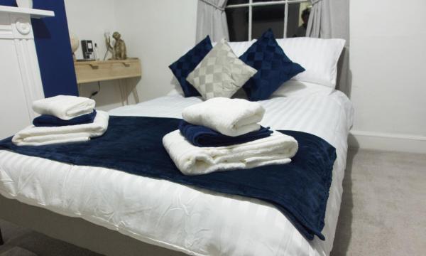 Studio Apartment - The Sapphire - Cheltenham