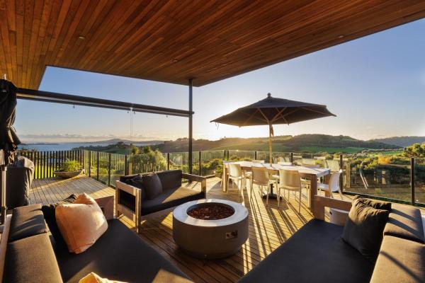 Cable Bay Views - Waiheke Island