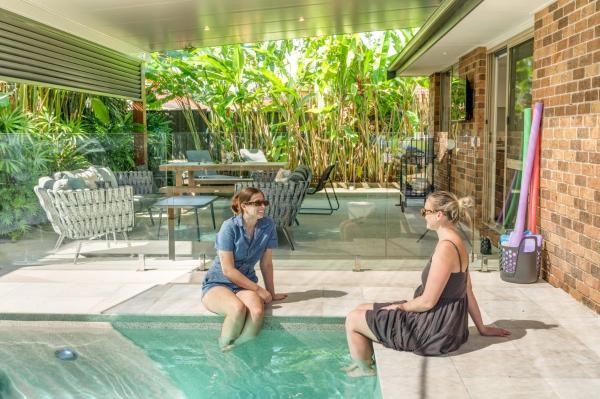 Sandy Dunes Retreat Pet-friendly Wurtulla Home - Sunshine Coast