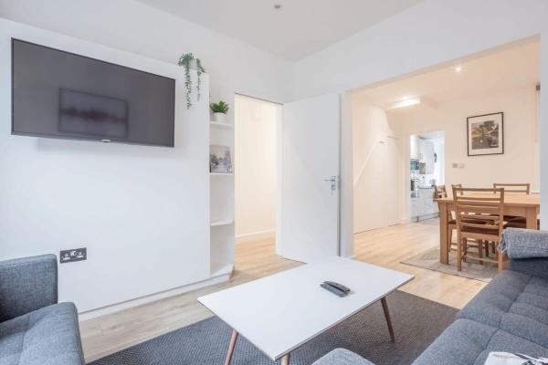 Refurbished High Spec Central Family Home - Cambrige (UK)