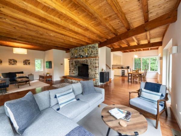 Berkshire Vacation Rentals: High End Berkshires Getaway - Bash Bish Falls State Park, Mt Washington