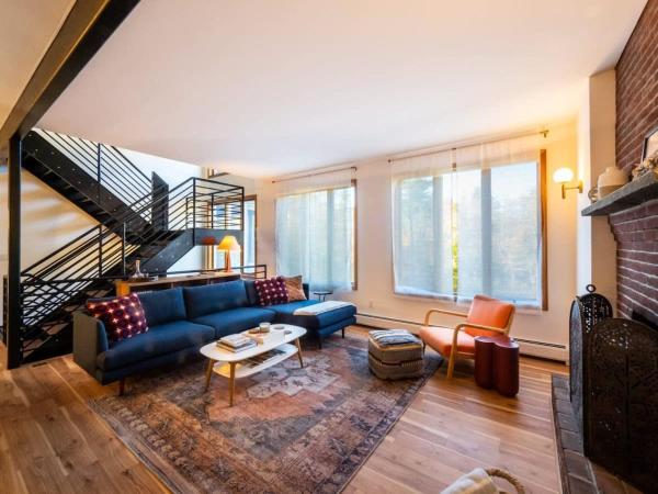 Private Berkshires Home On 5+ Acres Rustic & Chic - The Berkshires, MA