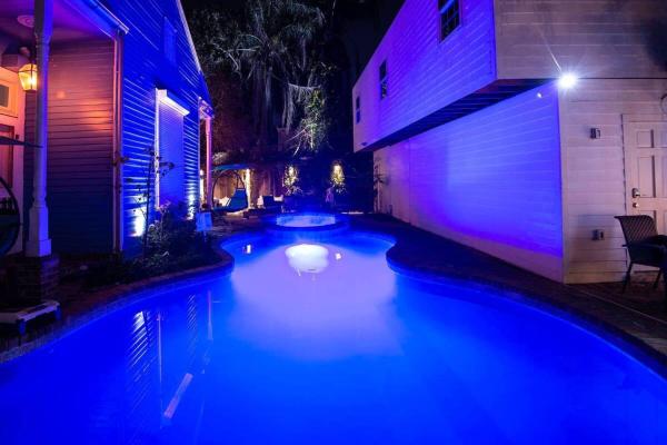 4 Br - Sleeps 8! Celebrity Villa Next To Frenchman St - New Orleans, LA