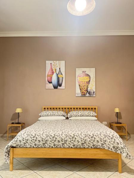 Bottiglieri's Home - Naples