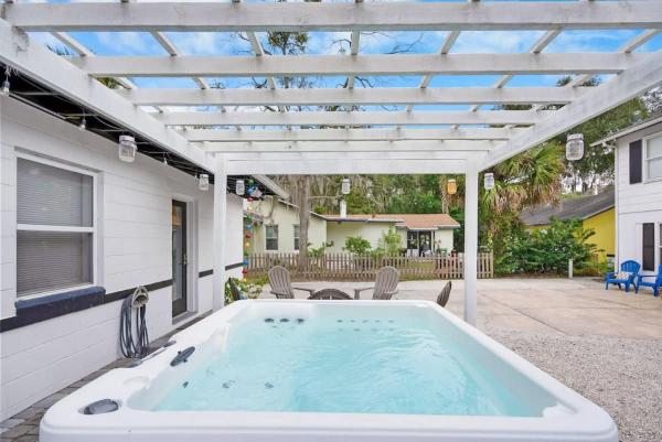 Uptown Treasure With Spa Dogs Ok Dreamy Patio - Vilano Beach, FL