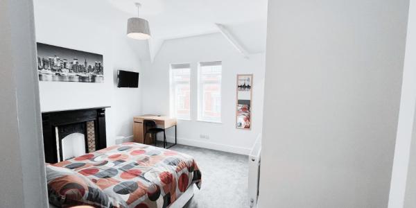 Large Room In Modern House Near Nottingham - Nottingham