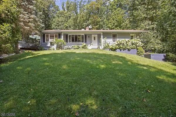 Large Private House On 5 Wooded Acres. Total Privacy! - Hope, NJ