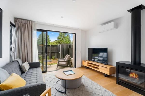 Adventure Riverside Retreat - Wanaka