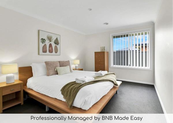 Emmaville - Modern Convenient & Pet Friendly - Orange