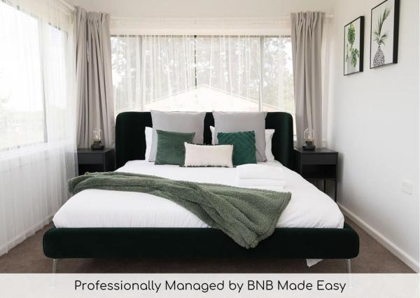 Canobolas Cottage, Amazing Farm Stay, 4 King Beds -