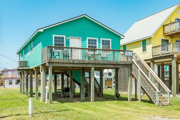 Sweet Caroline By The Coast - Short Walk To The Beach Or Jetty Park - Surfside Beach, TX