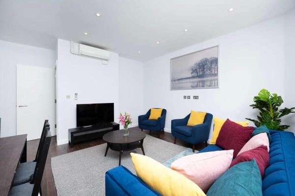 Stylish 3br Flat In The Heart Of Soho London - London
