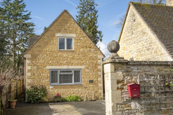 Augusta Cottage - Bourton-on-the-Water