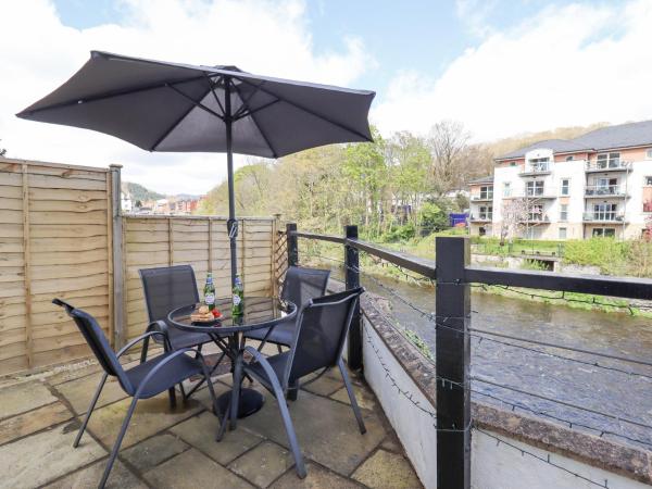 No 9 On The Riverbank - Llangollen