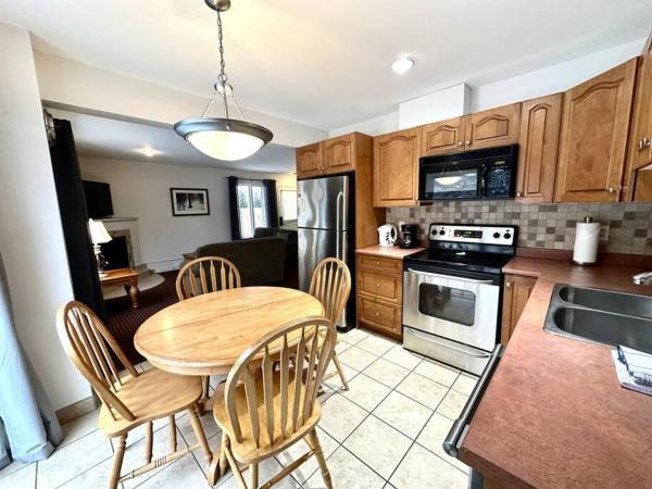Family Vacation Hub - Collingwood