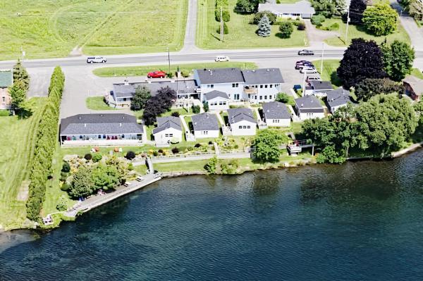 Dewar's Inn And Cottages - Brockville