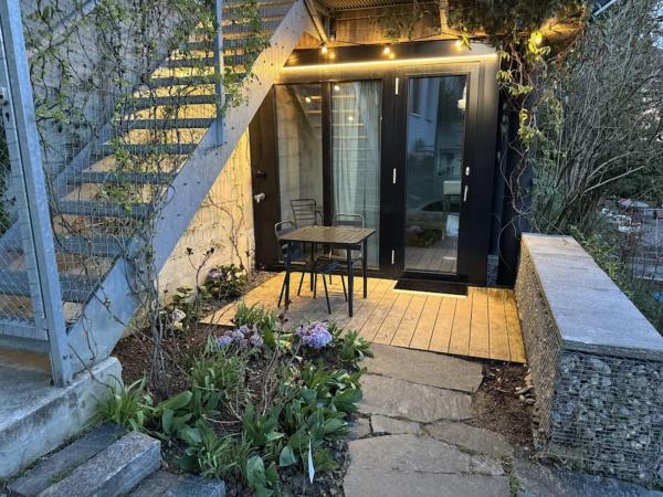 Charming Tiny Garden House For Two - Lucerna