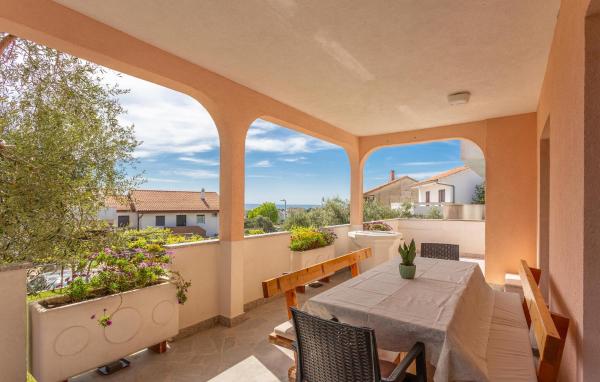 Stunning Apartment In Krk With Kitchen - Krk