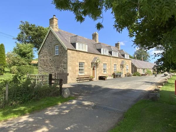 Castle Cottage, Press Mains Farm Cottages - Coldingham