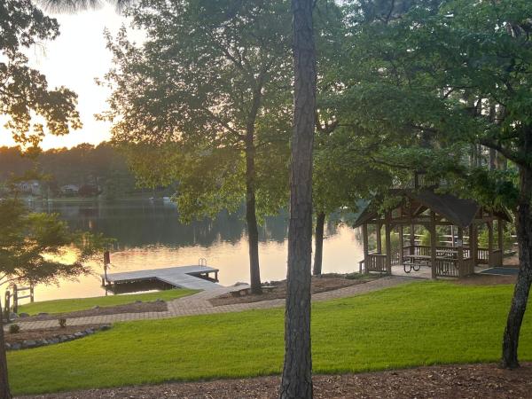 Cottage Style Home Close To Golfing And Lake - Southern Pines, NC