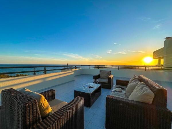 Luxury Penthouse Wstunning Sea Views, Walk To Galé Beach Albufeira - Guia